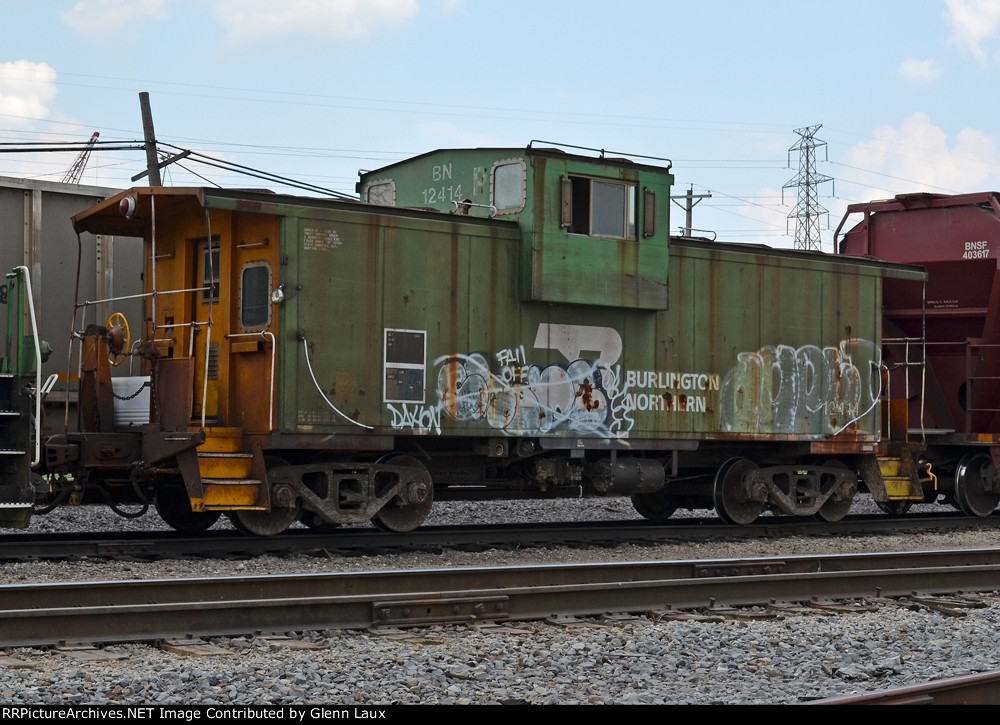 BN 12414 shoving platform